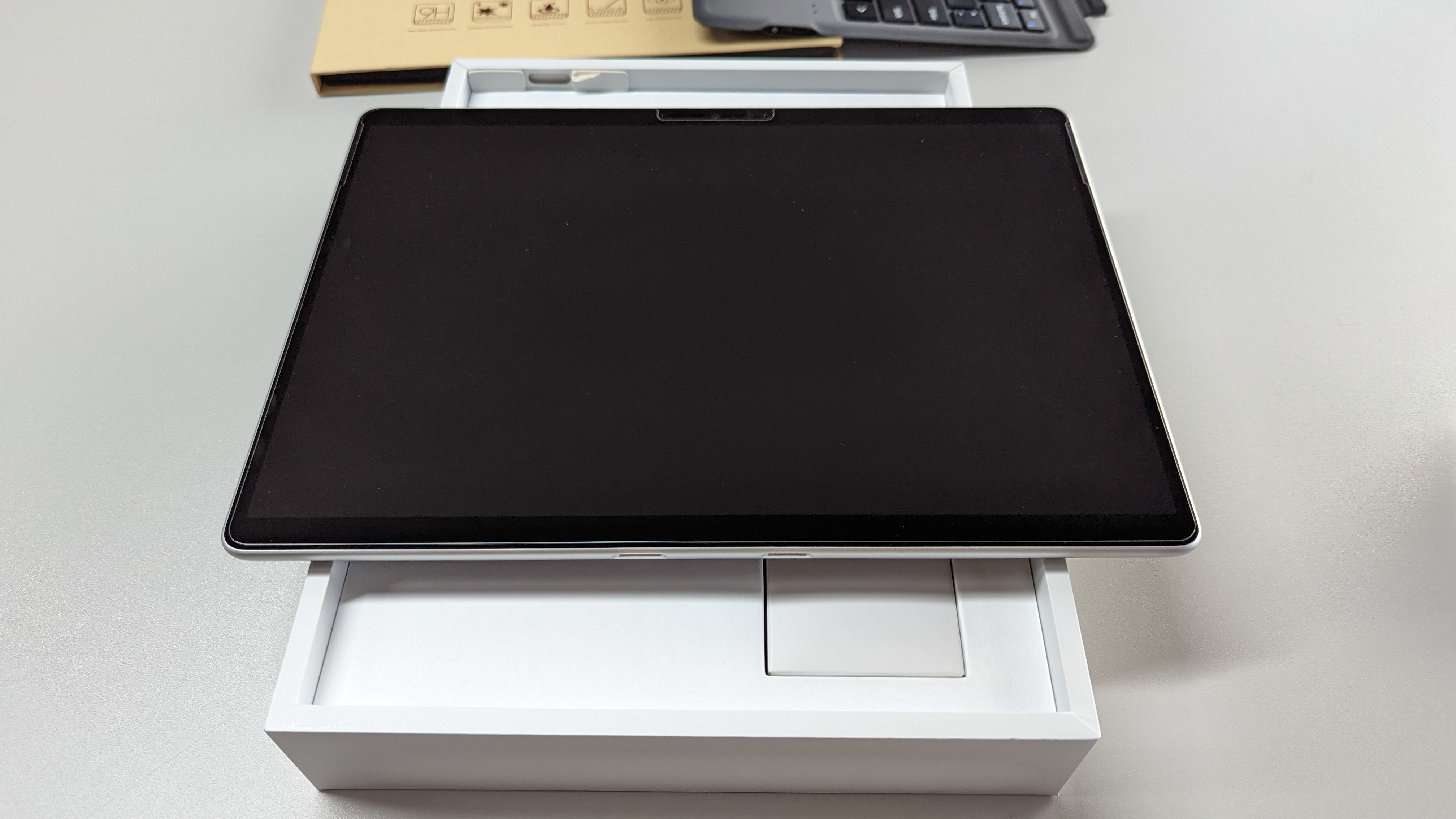 Surface (4) — Postimages