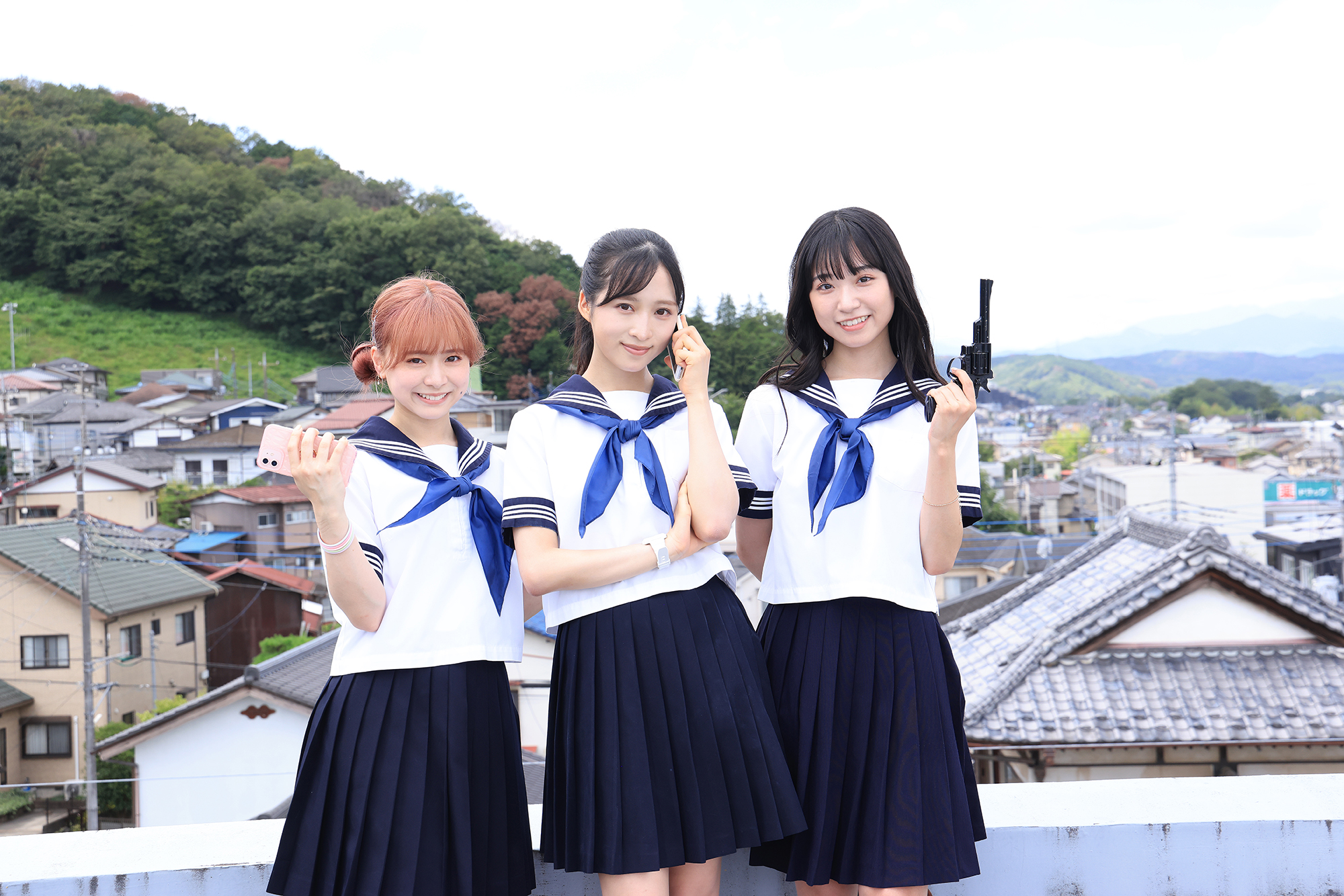 girls drive — Postimages