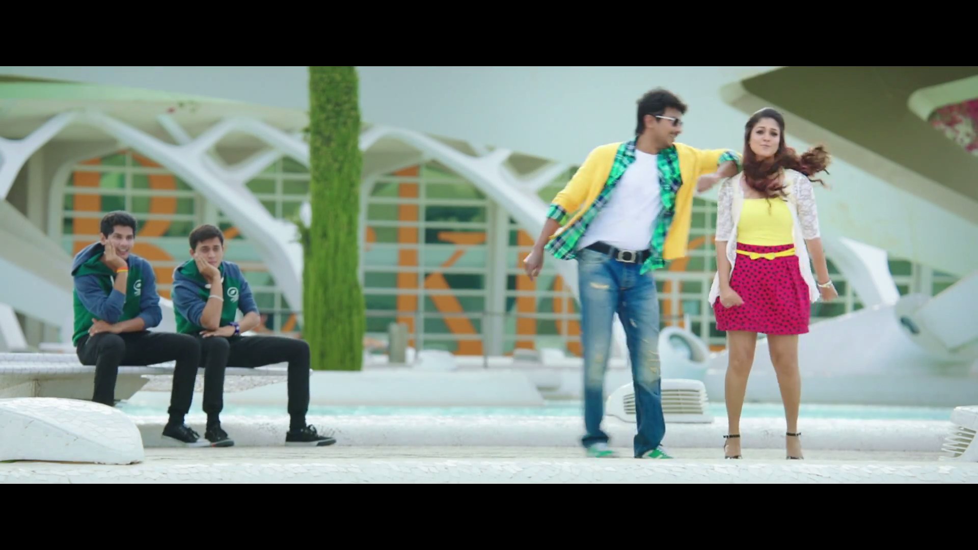 00 01 46 — Postimages