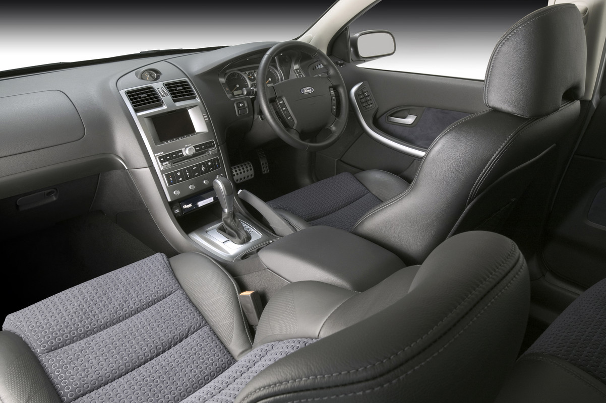 BF FALCON XR LUXURY PACK INTERIOR — Postimages