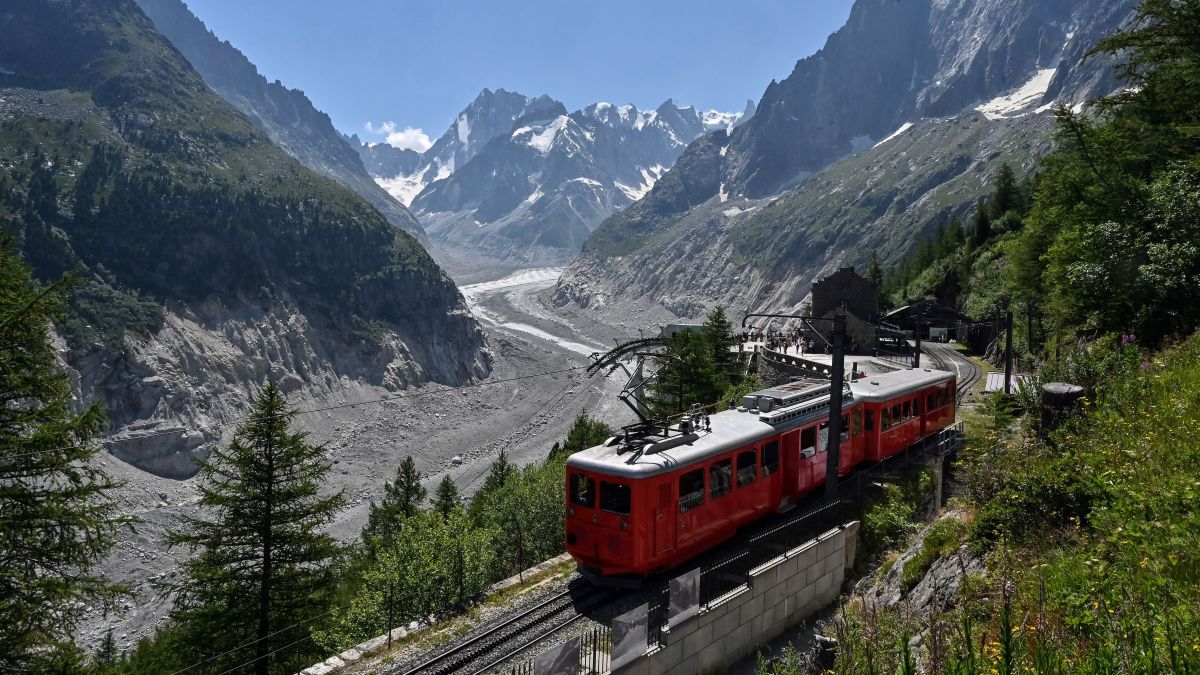 [74-FR] : Chamonix : le petit train du Montenvers déraille