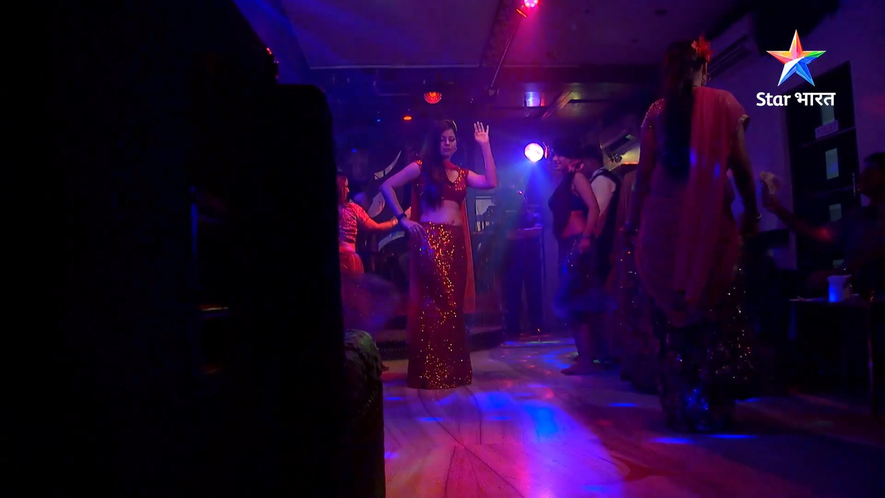 Cute chubby girl turned bar dancer savdhaan india mp4 snapshot 02 09 ...