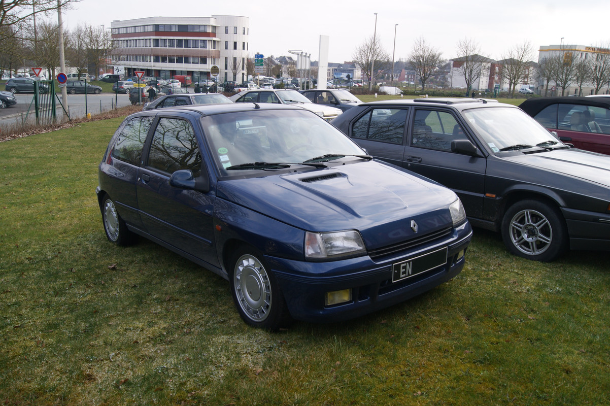CLIO 16 S 1992 N°6 — Postimages