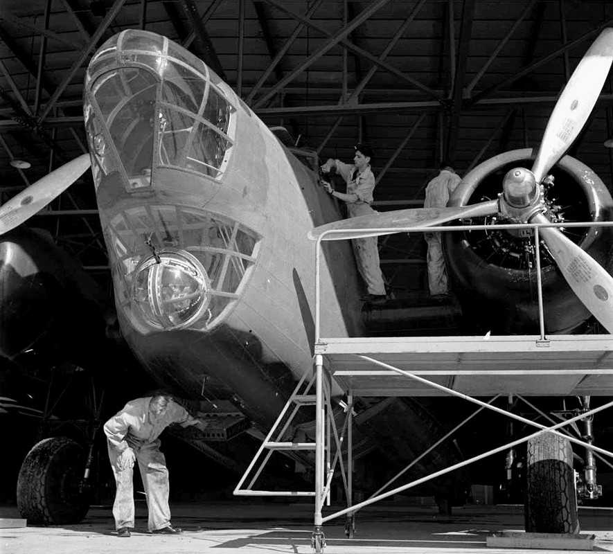 1:72 Douglas Digby, 10 (BR) Sqn RCAF *FINISHED* - Work in Progress ...