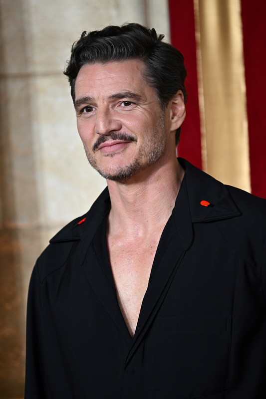 Pedro Pascal 032 — Postimages