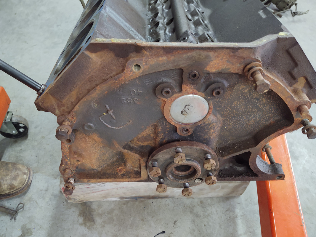 9D24 428 CJ short block, C8ae 6090 J heads, 7M14 dated water pump core ...