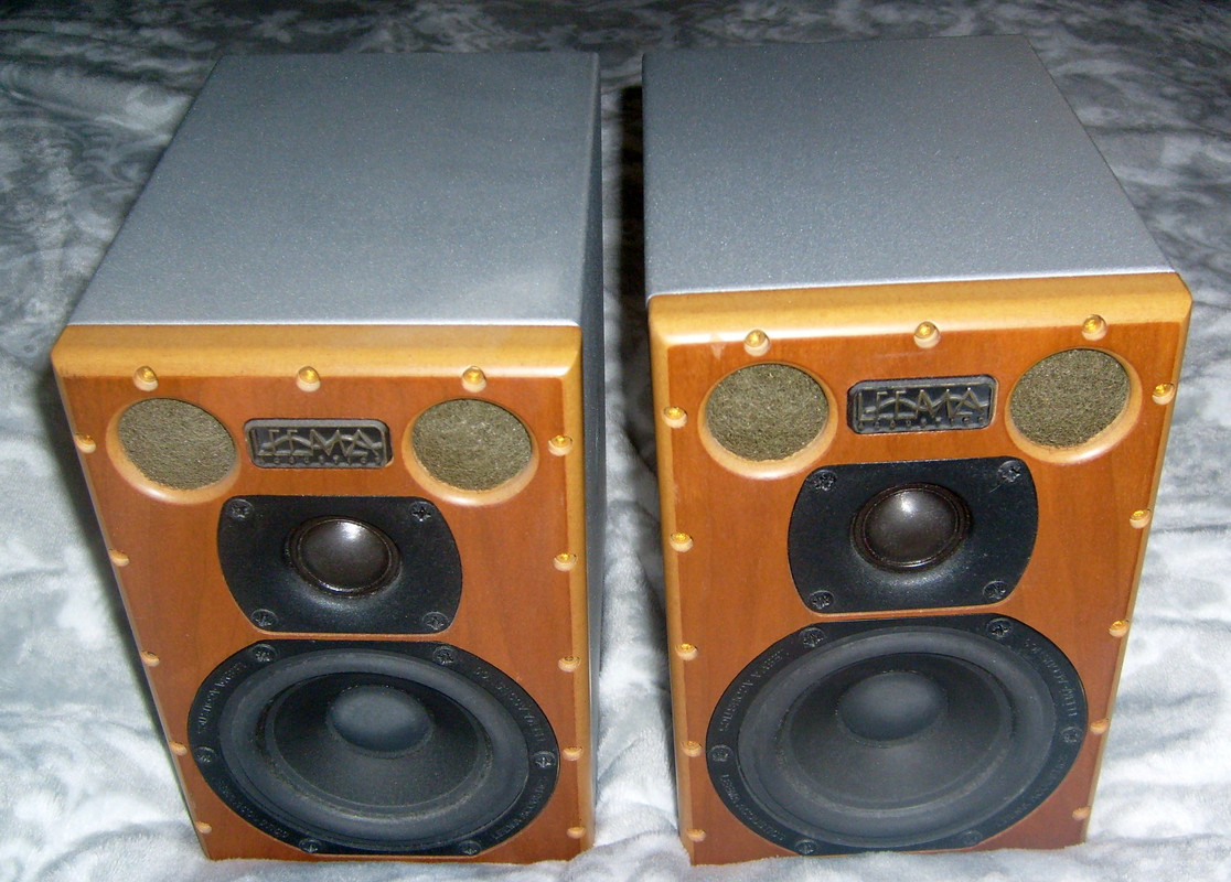 FS: Leema Xen Bookshelf Loud Speakers / Mini Monitors
