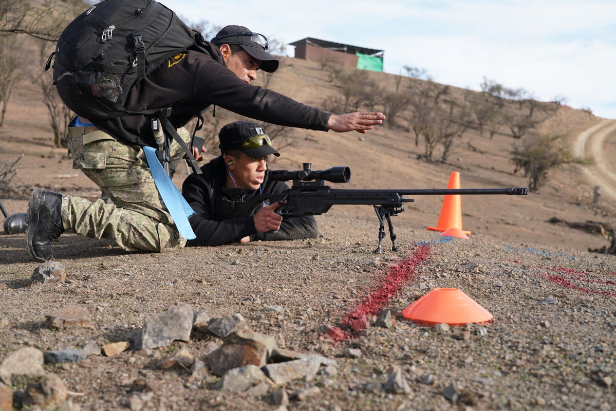Fuerzas Comando Chile Sniper Event A064 — Postimages