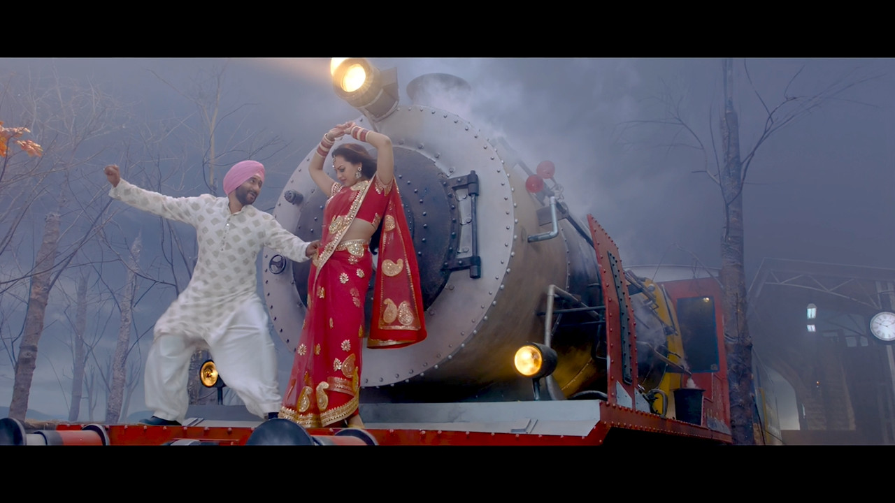 Sonakshi SInha Hot Rani Raja 4k Son Of Sardar mp4 snapshot 01 37 546 ...