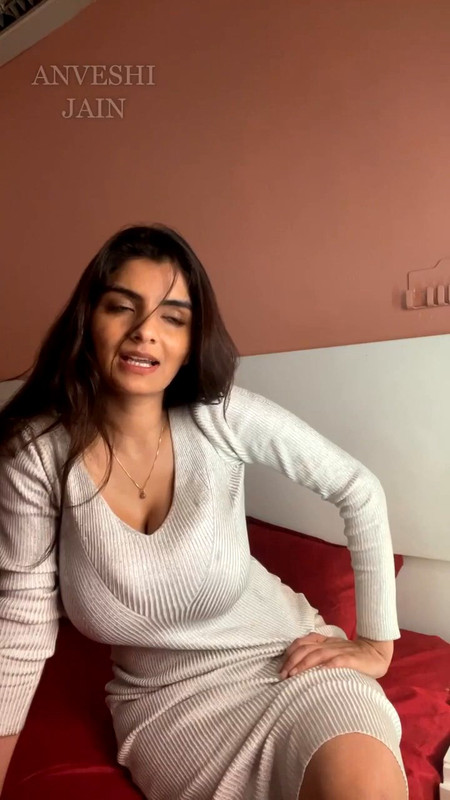 Anveshi Jain Live mp4 0022 — Postimages