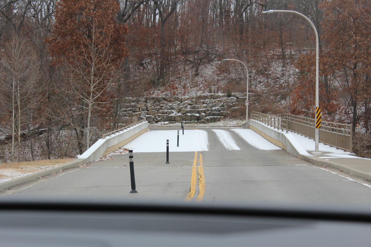 NI014 Right side Drive, Left side Walk On south side of — Postimages