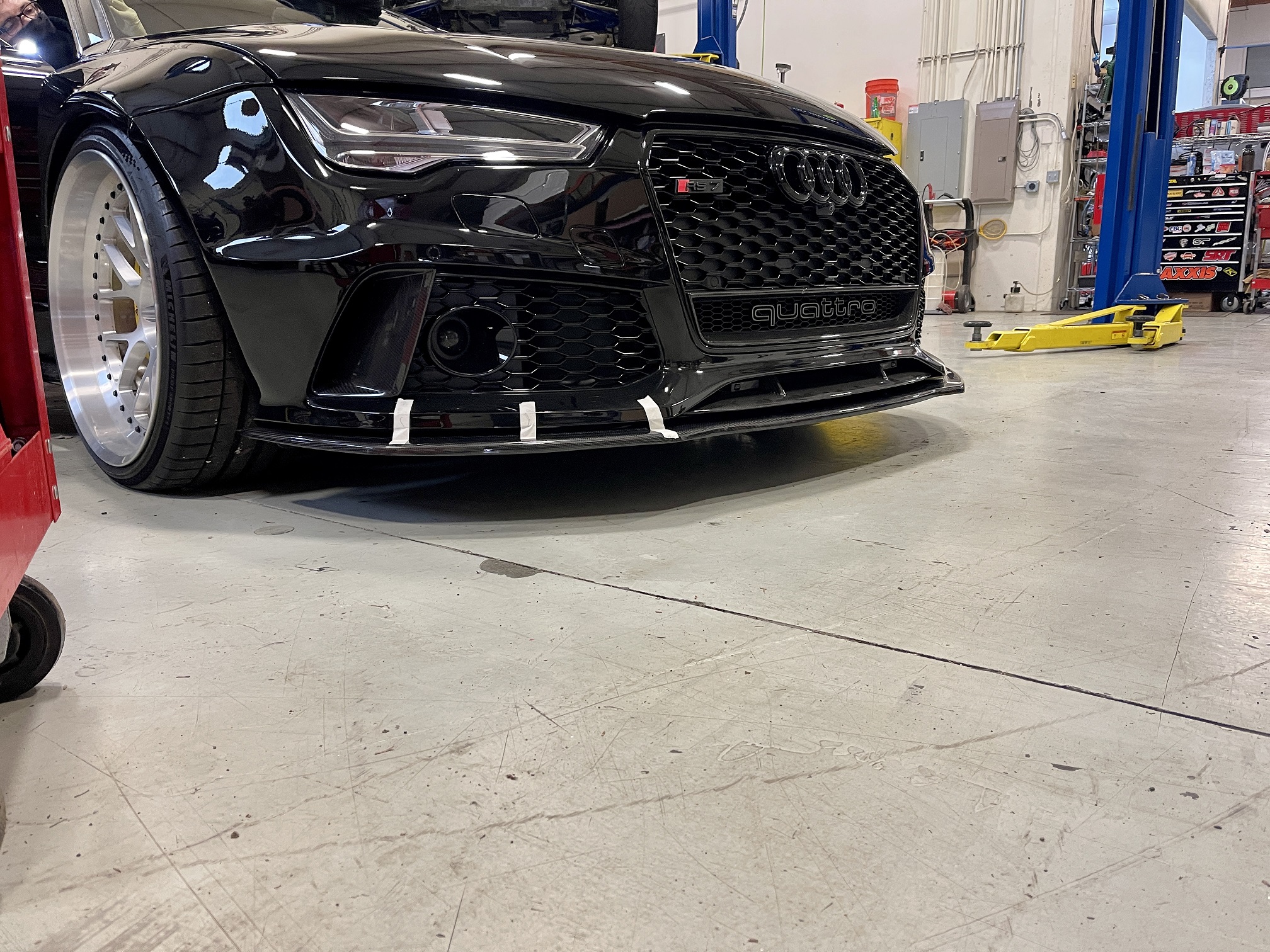 Maxton CF splitter 01 — Postimages