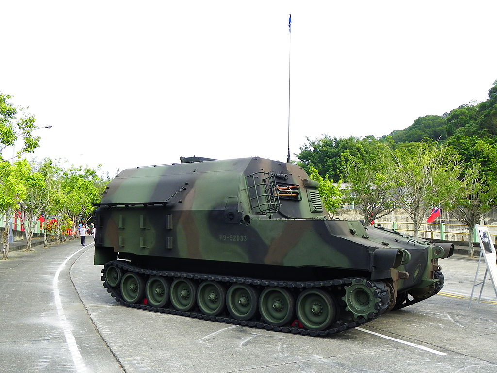 1024px ROCMC M992 FDCV Display in Yue Kang Road 20121013a — Postimages