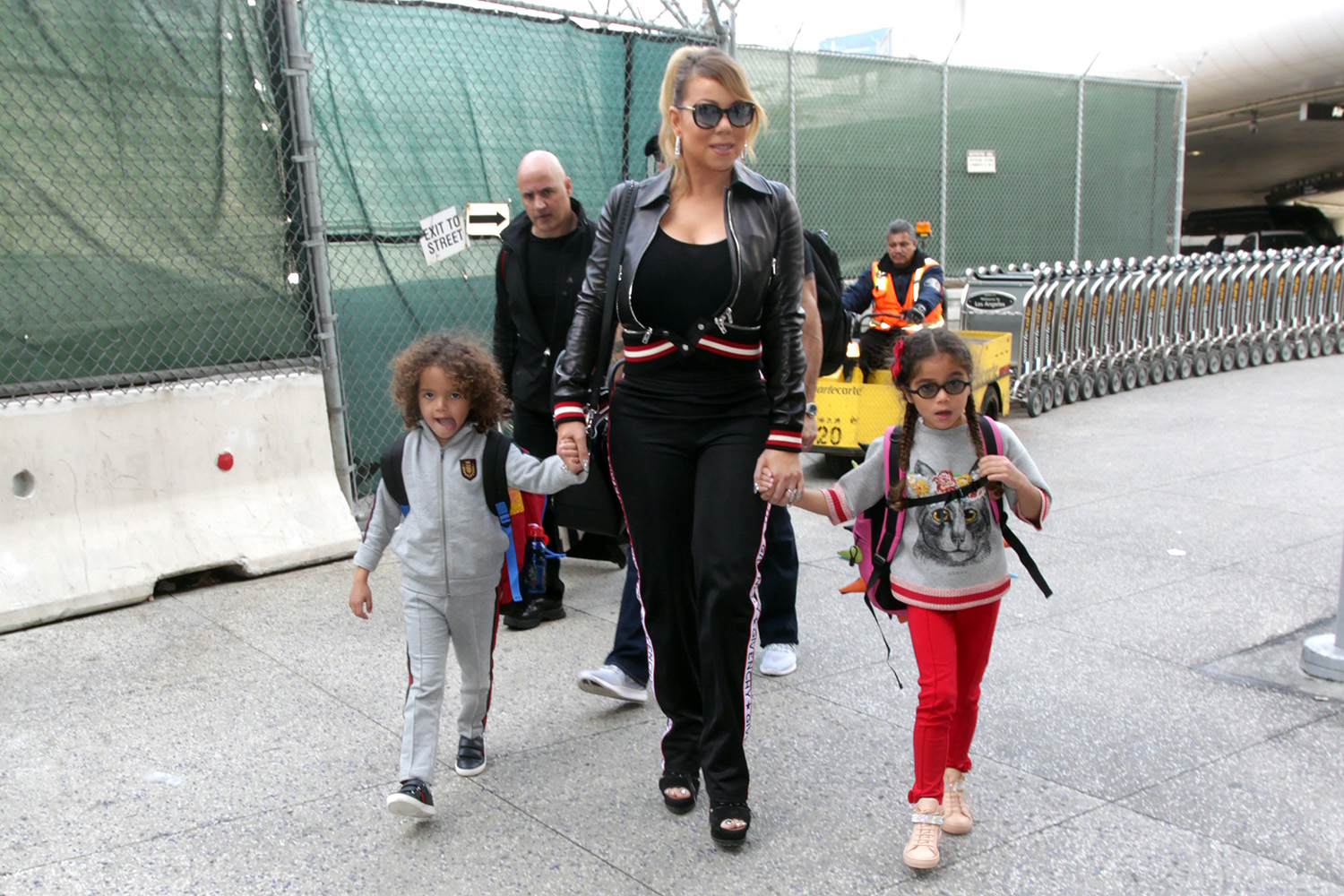 lax 02 — Postimages