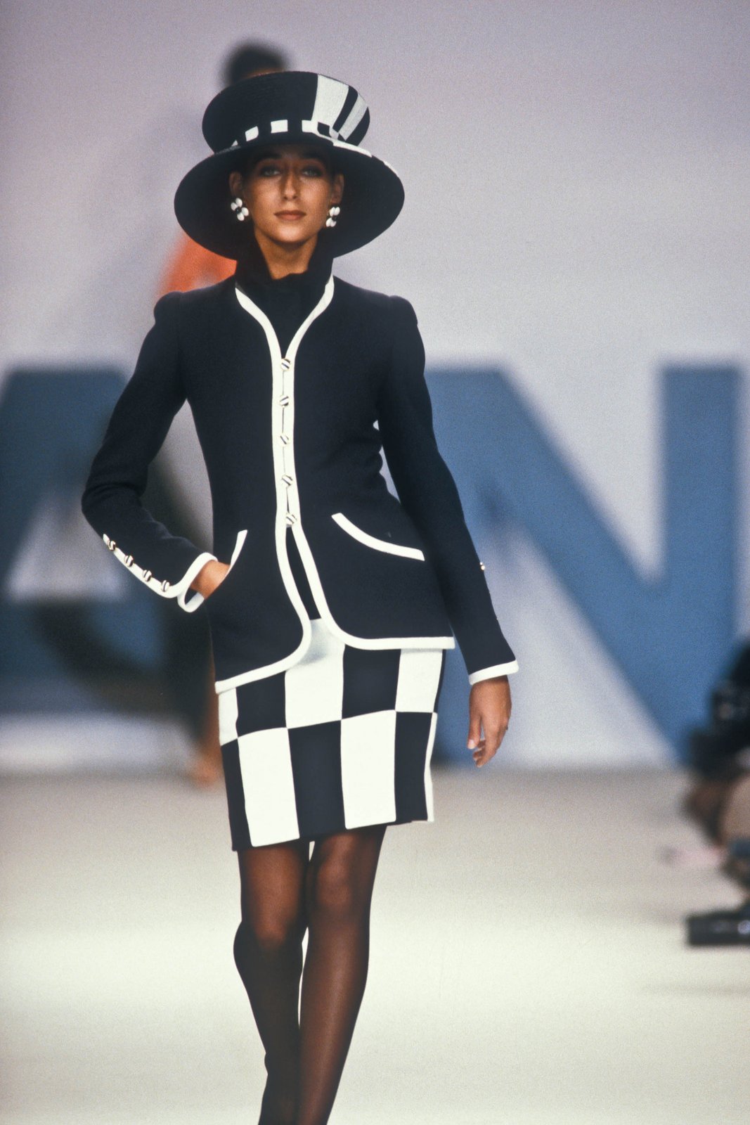 Fashion Classic: CHANEL Haute Couture Spring/Summer 1990 | Lipstick Alley