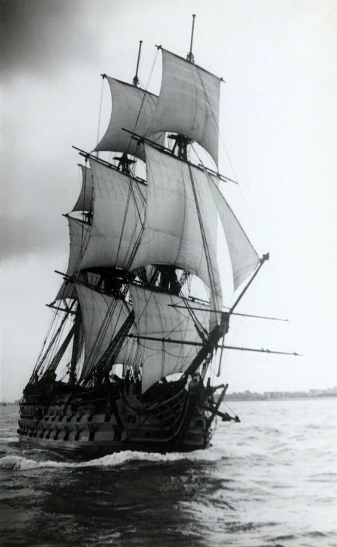 Реплика HMS Victory reduced size model afloat in full sail c1930 1 ...