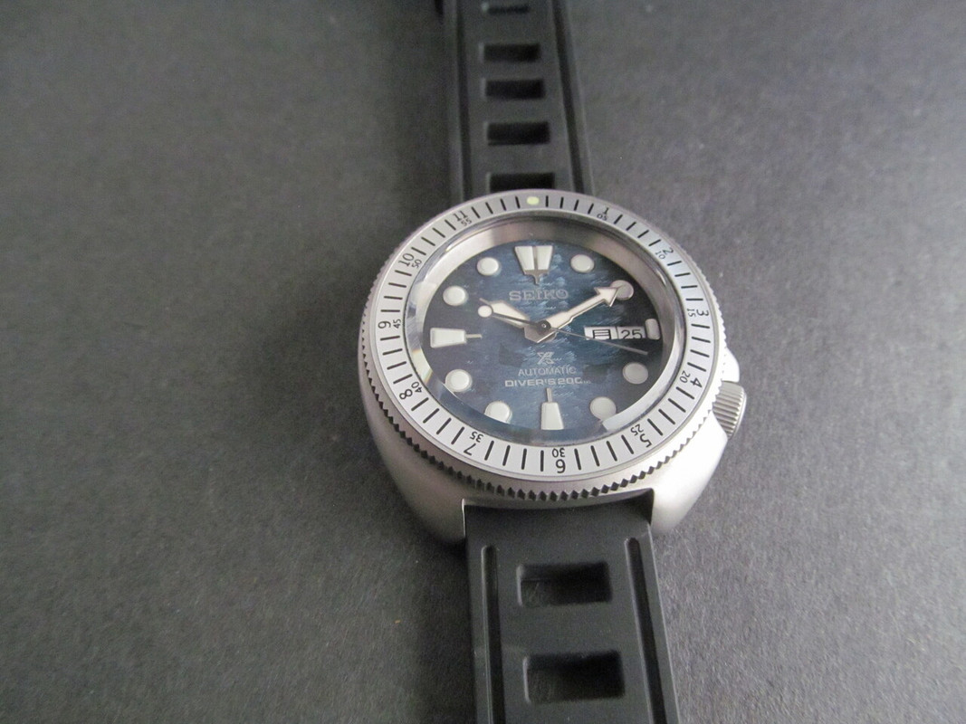 FS Tokielab 6105 SKX conversion case mod with OEM Turtle Manta Ray ...