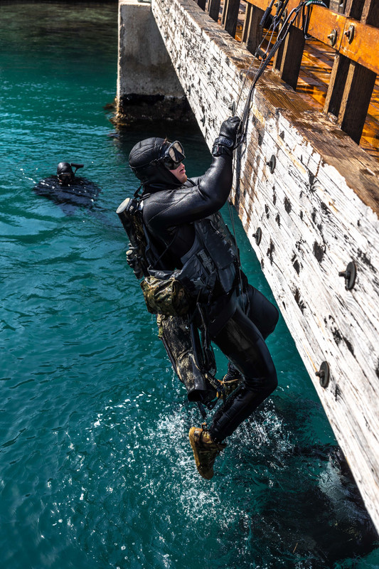 220415 A JY390 860 — Postimages