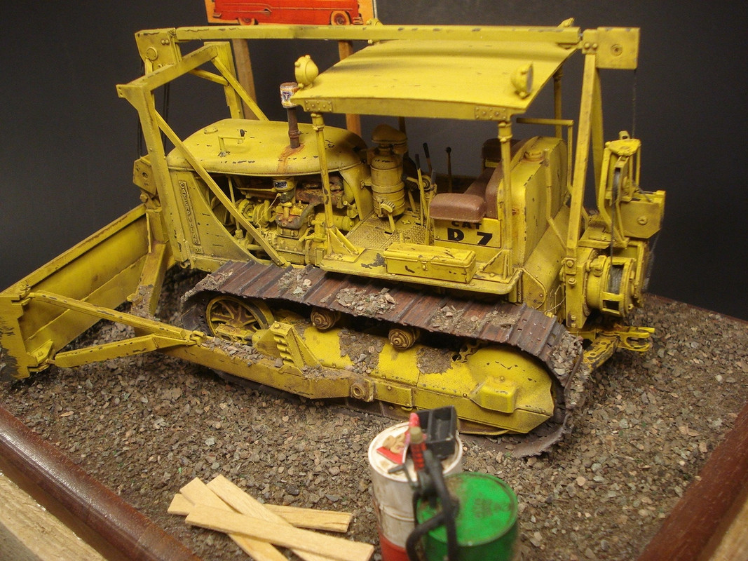 Week # 23 Member Showcased Build---Mrt's Caterpillar D7 | Modelers ...