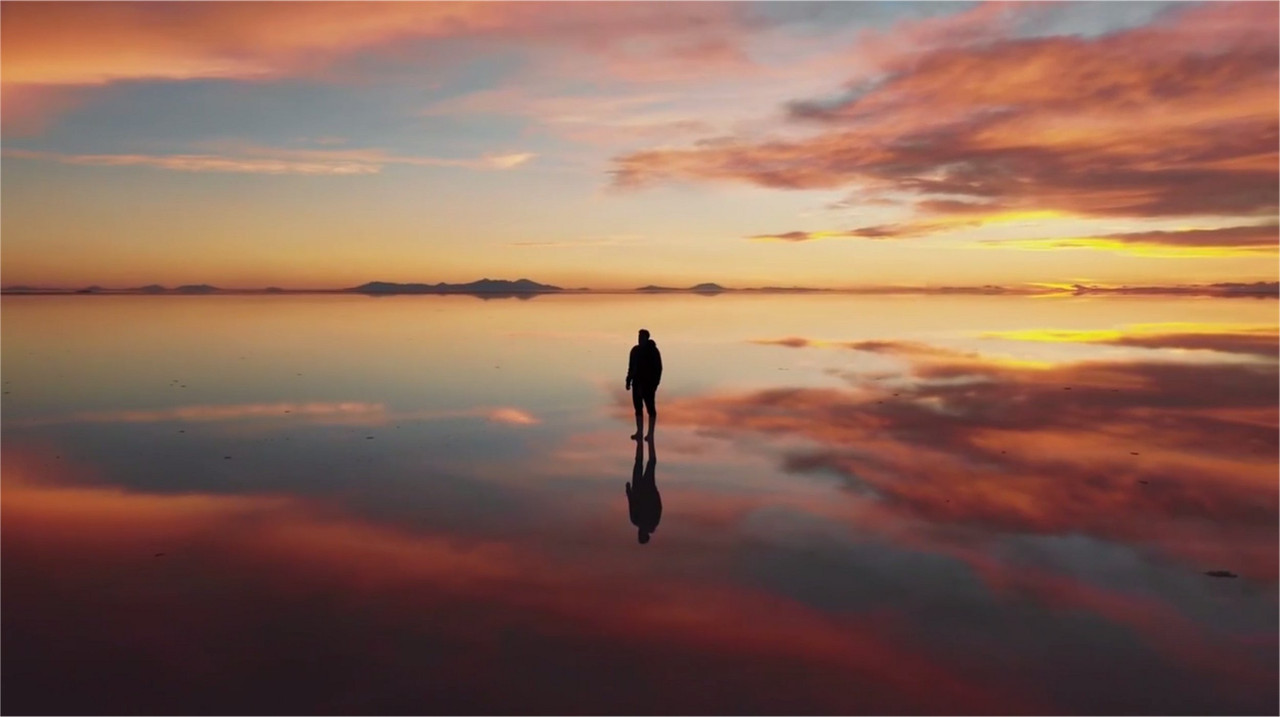 Standing on a mirror — Postimages