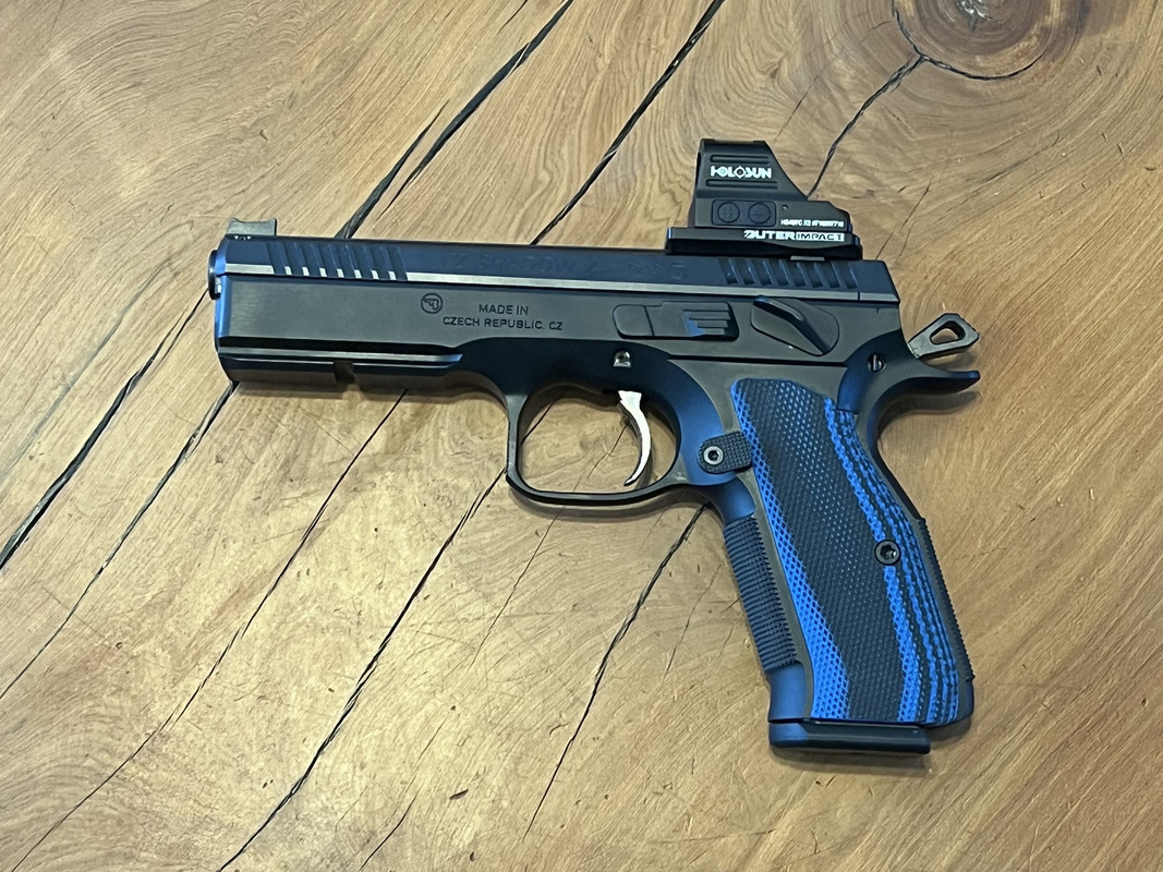 CZ Shadow with LOK G10 grips — Postimages