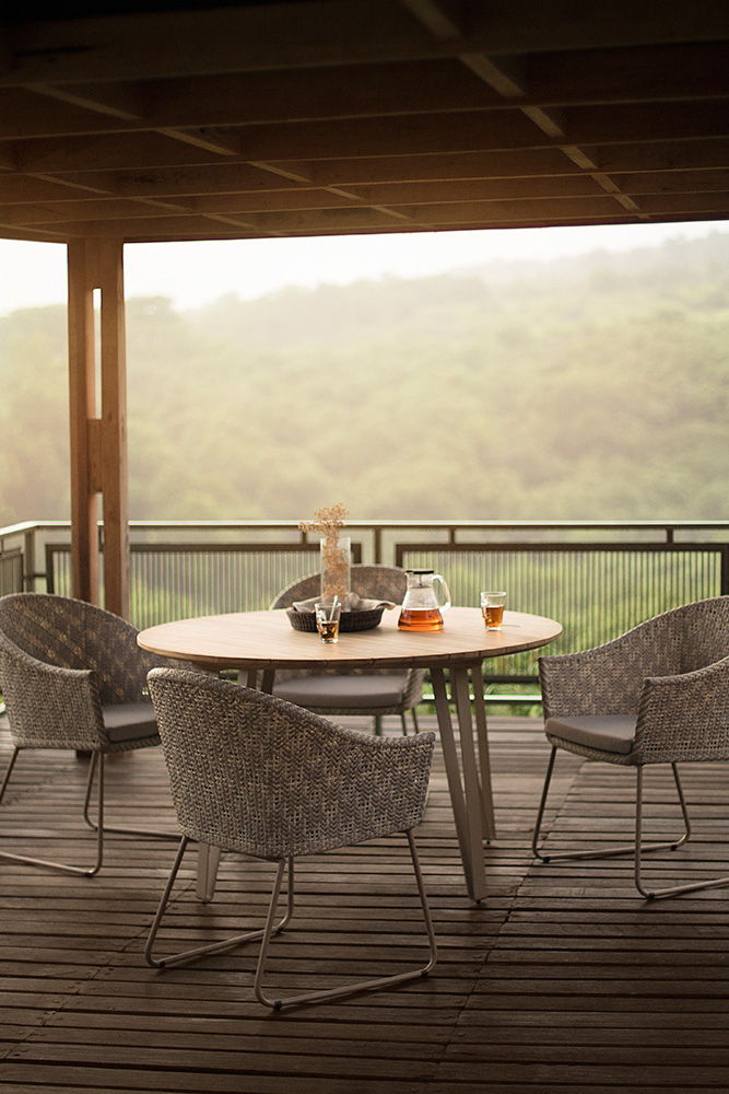 LILLE ROUND DINING TABLE 1 — Postimages