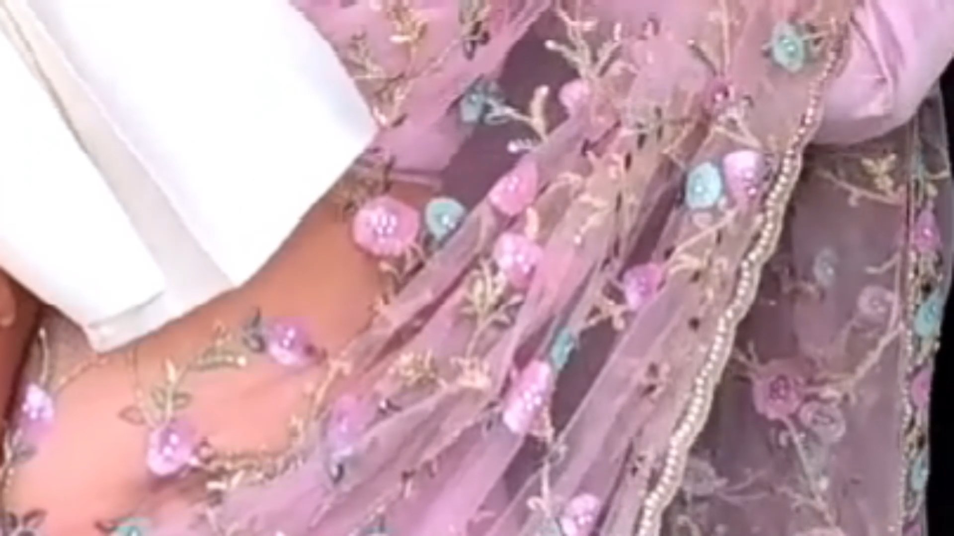 Lekshmi Nair Deep Navel hole though transparent pink saree mp4 snapshot 00 12 442 — Postimages