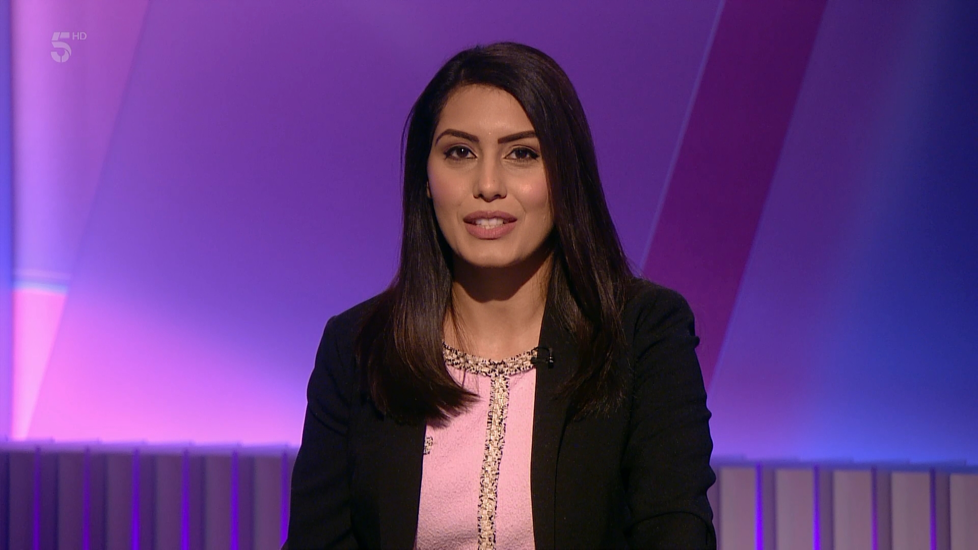 5 News At Lunchtime Channel 5 HD 2020 12 09 ts snapshot 06 31 [2020 12 09 20 22 53] — Postimages