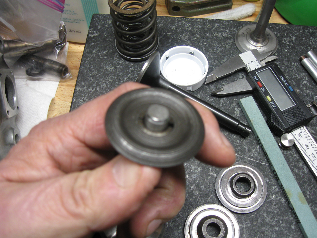 Harley cap and keepers on BSA Valve — Postimages