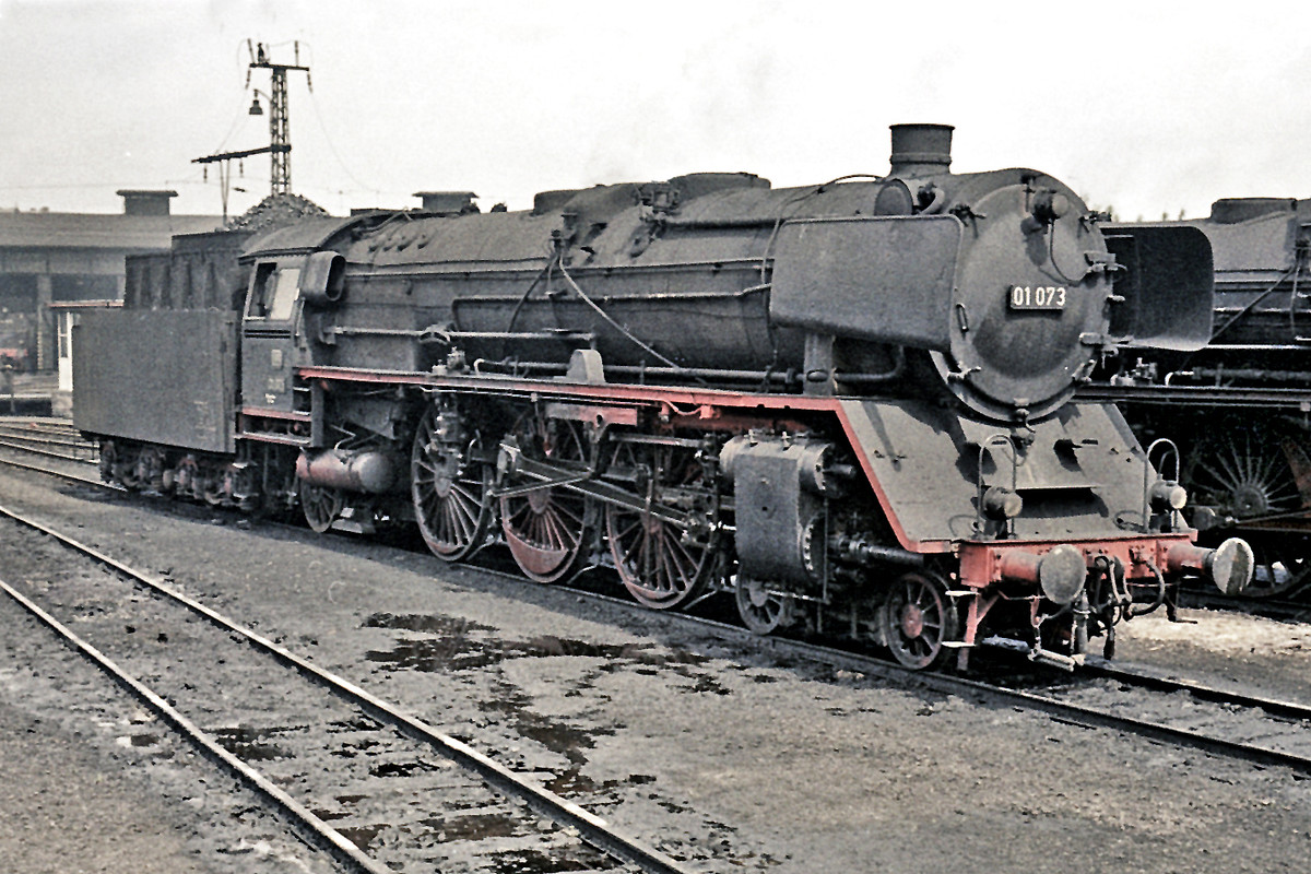 01 073 Bw Trier am 12 05 68 im Bw Koblenz Mosel — Postimages