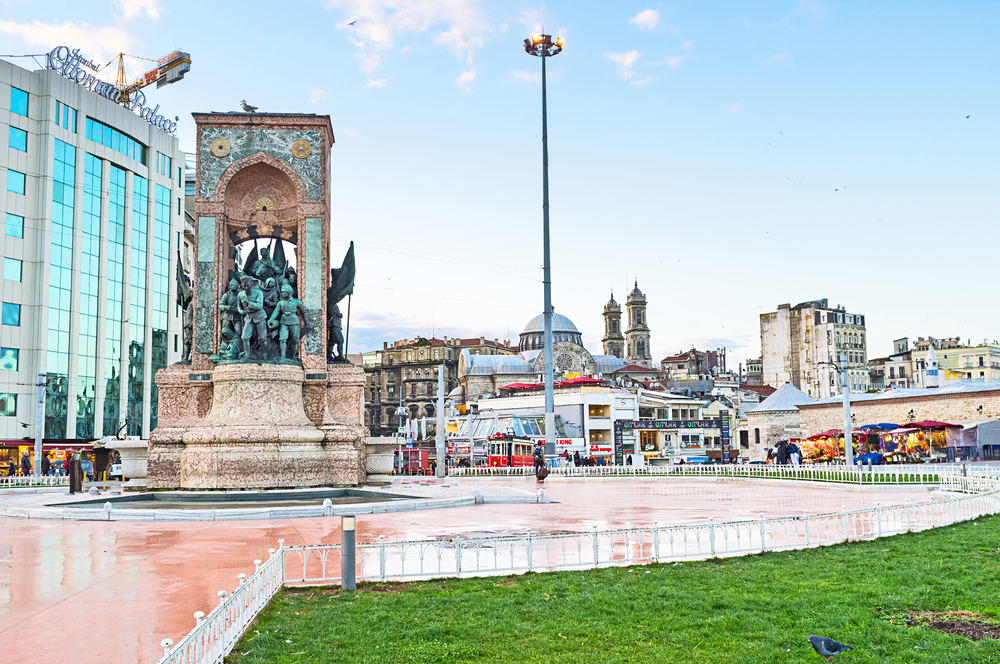 Taksim Square, Istanbul: How To Reach, Best Time & Tips