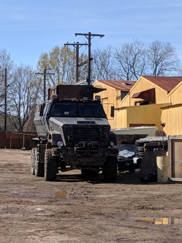 They were filming FTWD next door to my B&B in Texas. I didn't get a ...