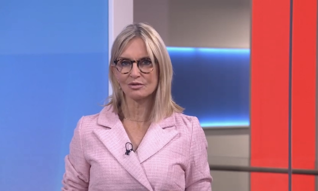 ABAAD01 A F298 4 B59 8288 A2 B2 E387167 B — Postimages