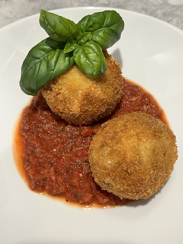 Cheesy Arancini – The Canuck Foodies Recipes