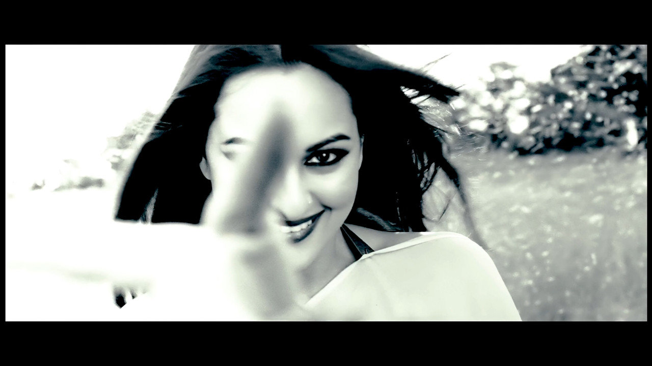 Sonakshi SInha Hot 4k Son Of Sardar mp4 snapshot 03 06 075 — Postimages