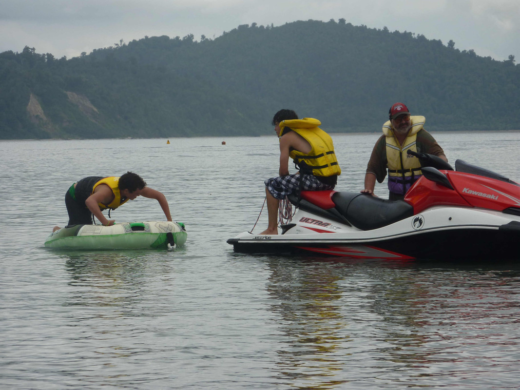 2010 Lake Rotoma the lads about to go for a ride — Postimages