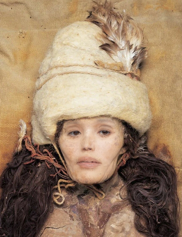 The 3800-year-old Princess of Xiaohe discovered in China. She's one of ...