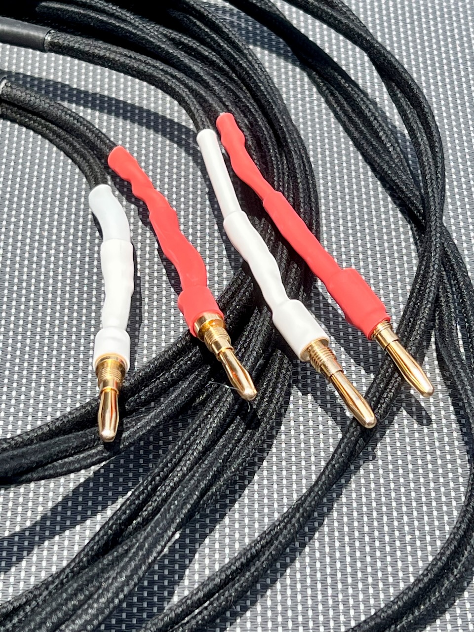 cables 3 — Postimages