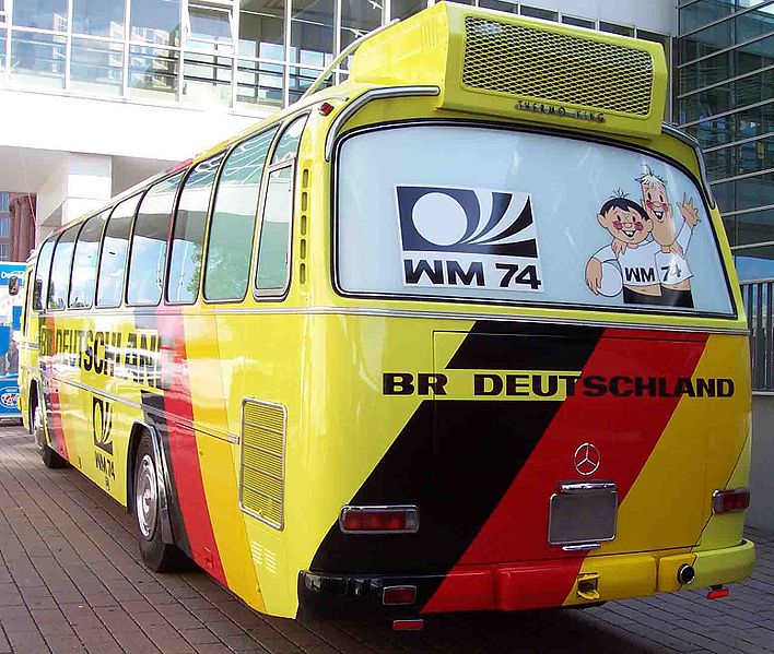 708px Wm74 bus hinten — Postimages