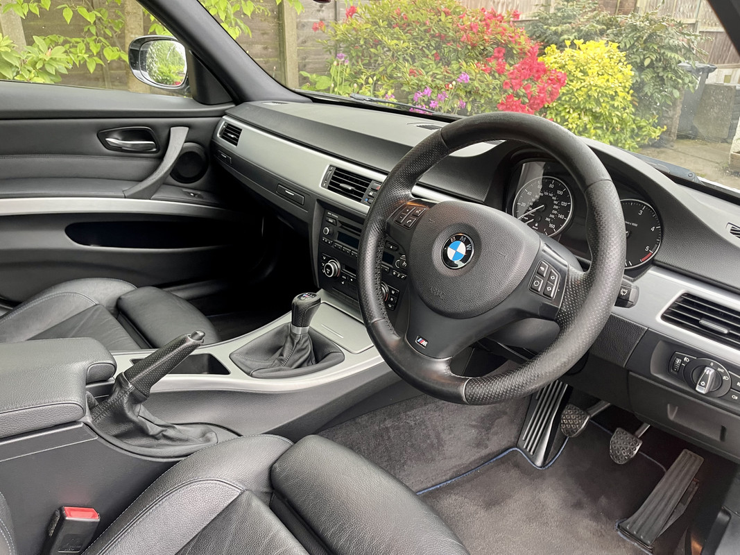 2010 BMW E90 Sport Plus Edition | Detailing World Forum