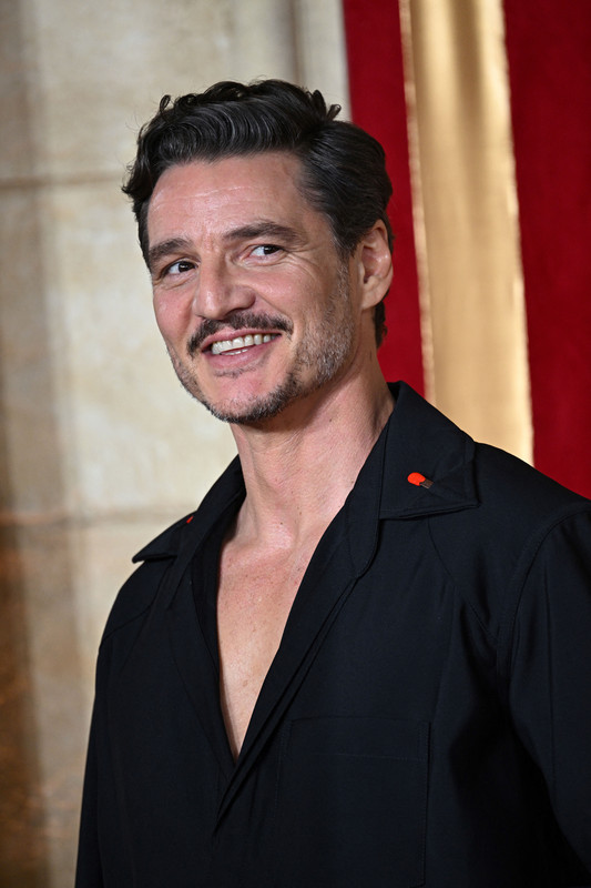 Pedro Pascal 097 — Postimages