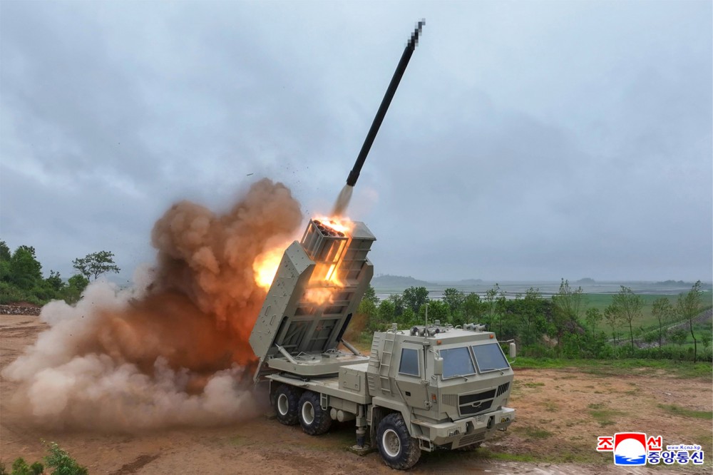 North Korea Tests New “Juche-HIMARS,” 240mm Guided Rockets and AI ...