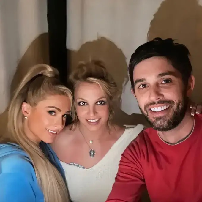 Britney Spears 2025 birthday dinner with Paris Hilton & Cade Hudson ...
