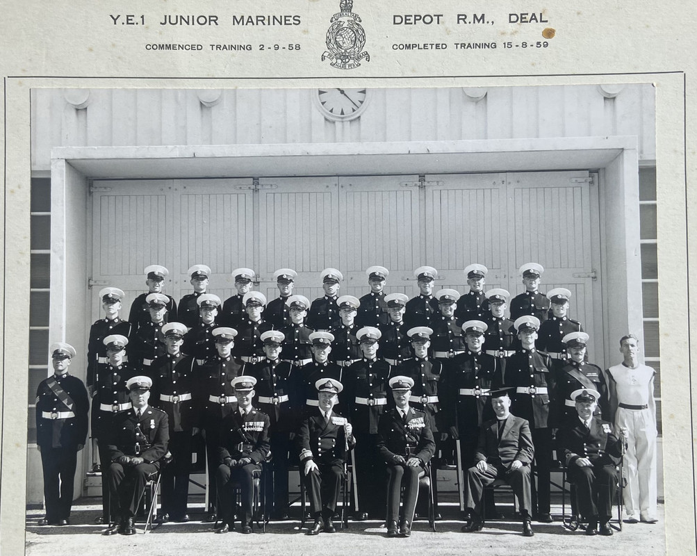 JE1 squad photo — Postimages