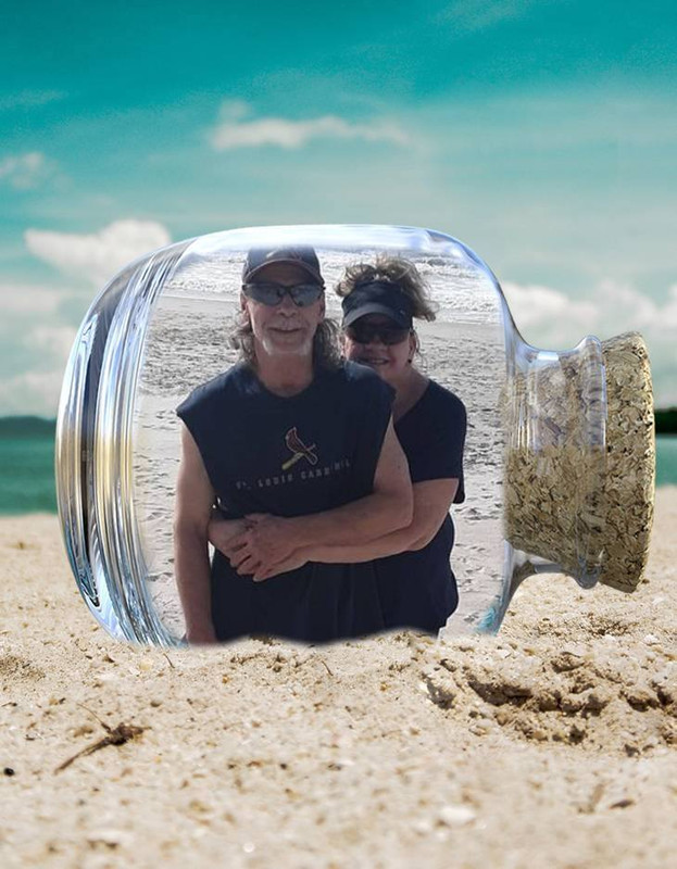 sand bottle ocean hats trapped — Postimages