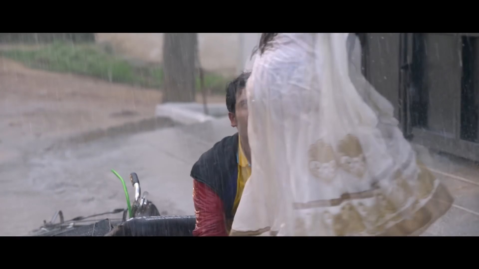 Veena Nandakumar Sexy Rare Navel, Panty, Thigh Scenes from Love Ke Liye ...