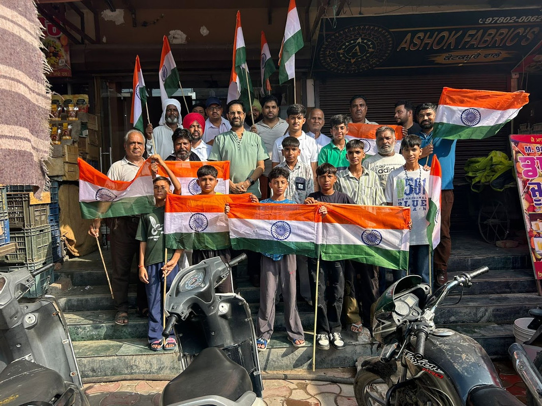 Mandal pardan deepak talwar ji vlo Shri amar Shahid bhagat singh ji nu ...