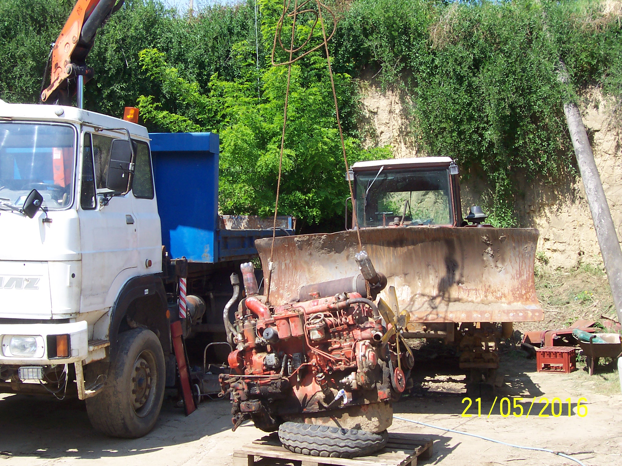 100 5844 — Postimages