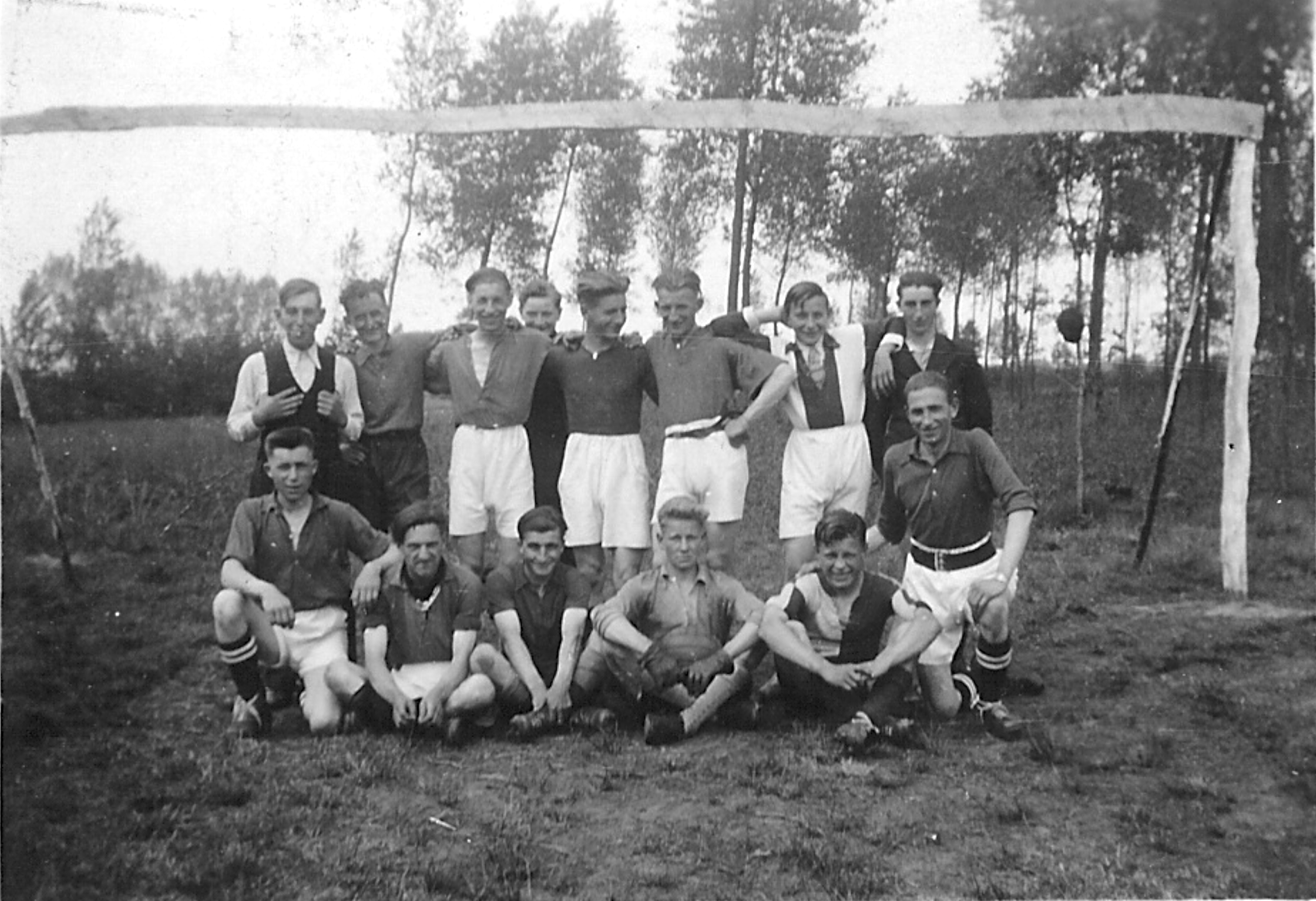 19410000 FCBosch 1941 — Postimages