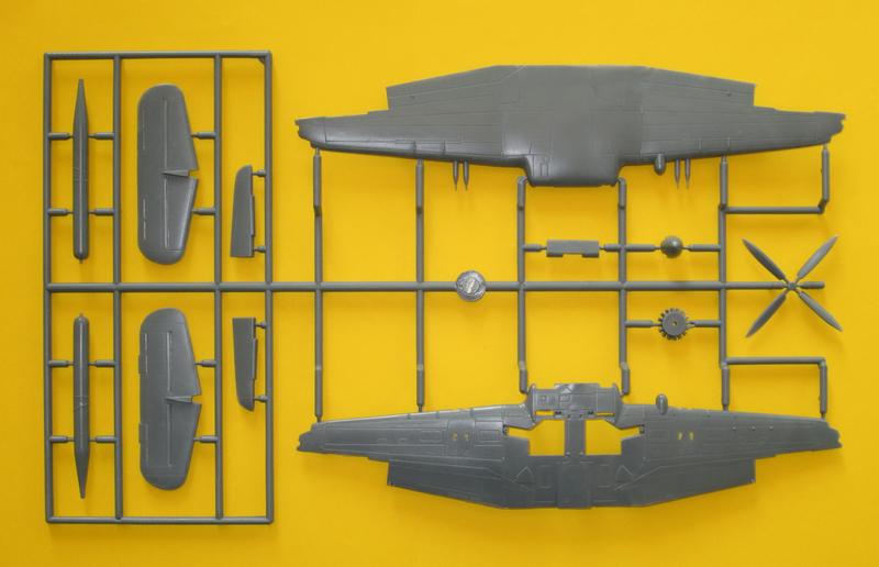 1/72 - Blackburn Firebrand TF.Mk.4 & 5 by Valom - released - new TF.5 ...